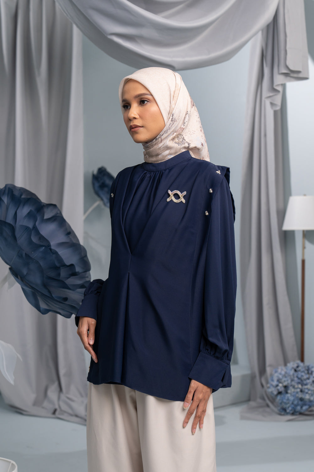 Anya Blouse Eclipse – Wearing Klamby