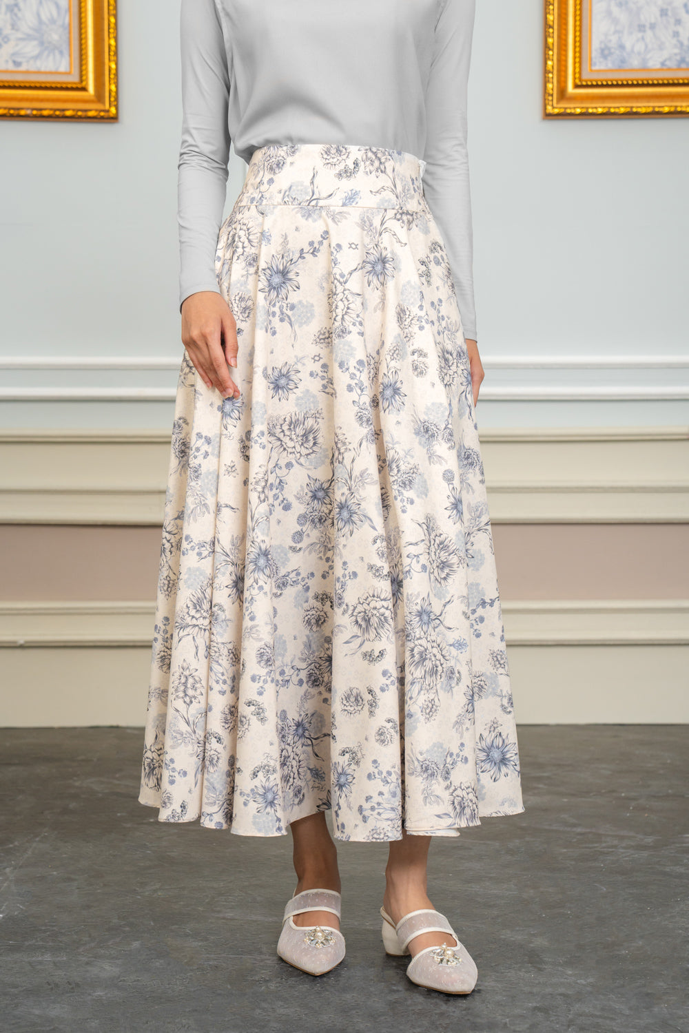 Kananta Skirt (Minor) Charcoal Frost – Wearing Klamby